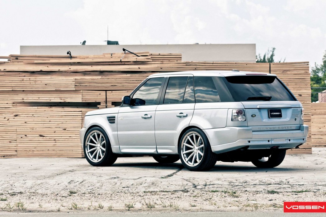 Land Rover Range Rover на дисках Vossen